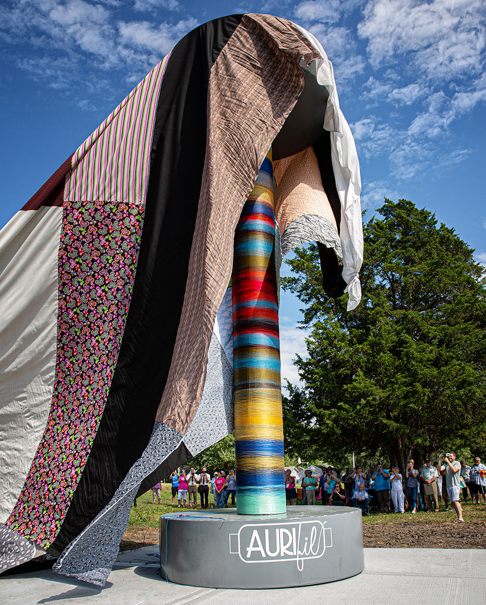 World’s Largest Spool of Thread – auribuzz