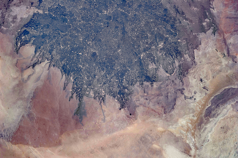 Earth Views – auribuzz
